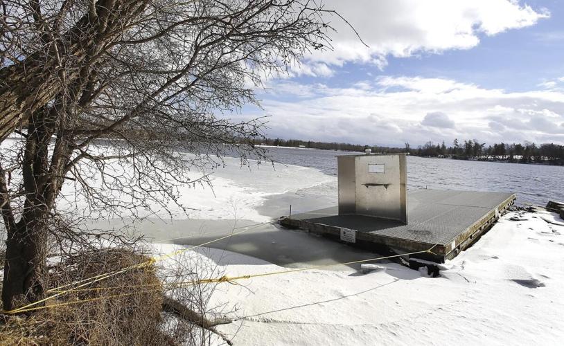 Fireworks barge breaks loose on Little Lakein Peterborough