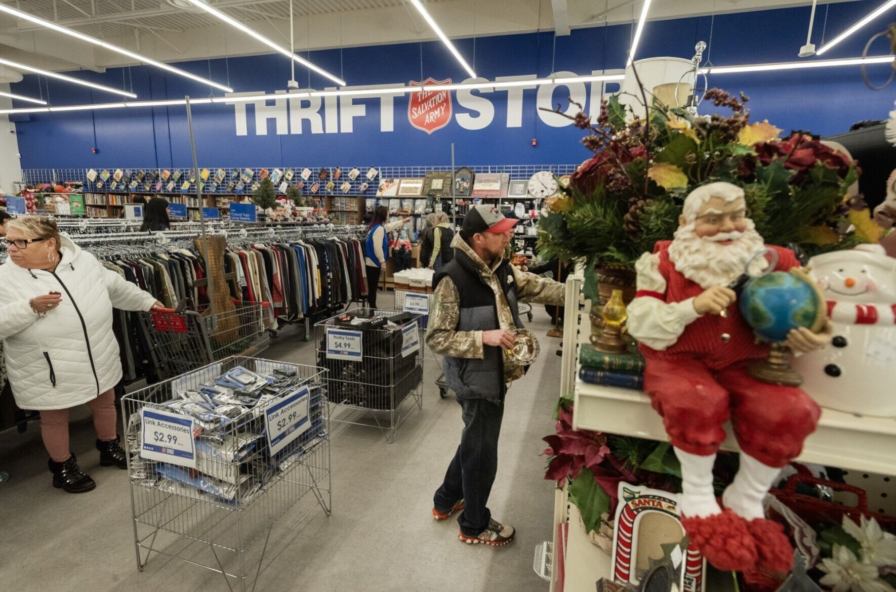 New Salvation Army Thrift Store now open