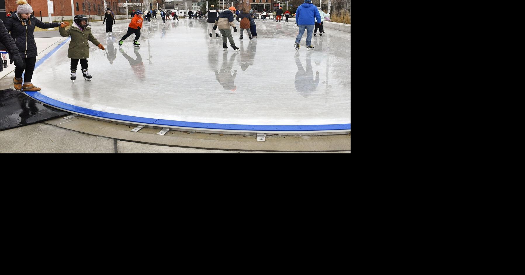 Skaters pack the Quaker Foods City Square skating rink
