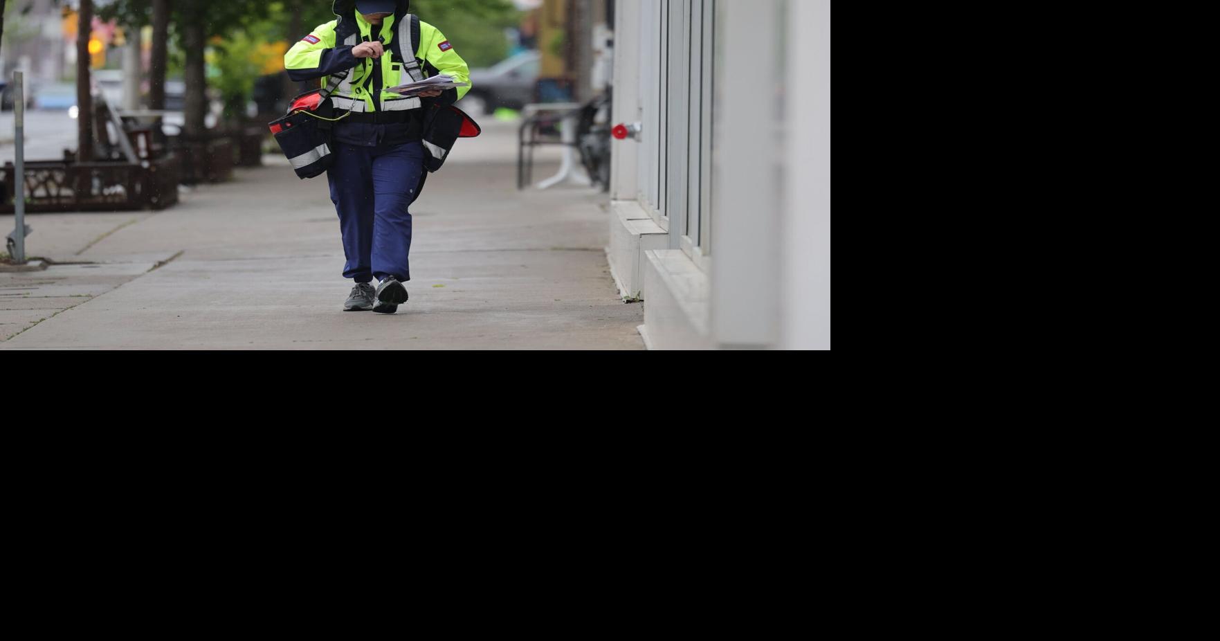 Canada Post flyer delivery suspension gets mixed reactions