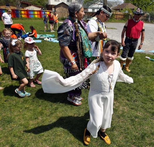 Photos: Hiawatha First Nation dancers, Chippewa Travellers drummers at ...