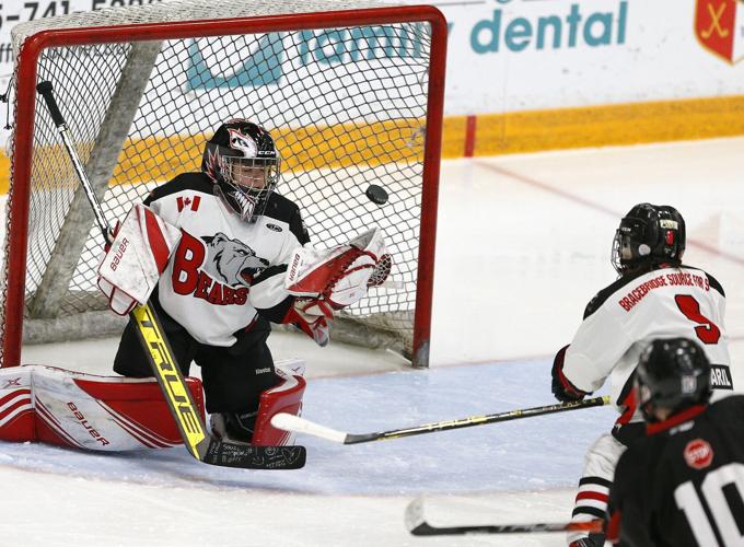 Campbellford Colts give coach a gift