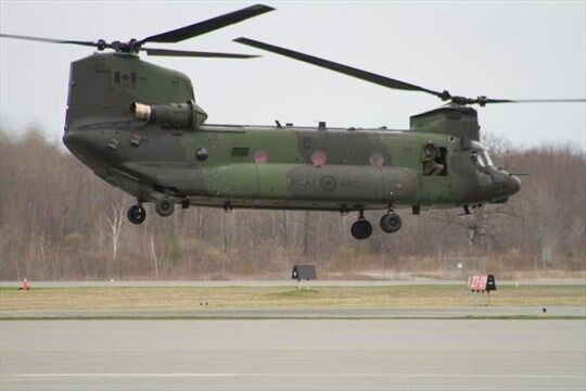 RCAF CH-147F Chinook helicopter has stopover at Peterborough Airport
