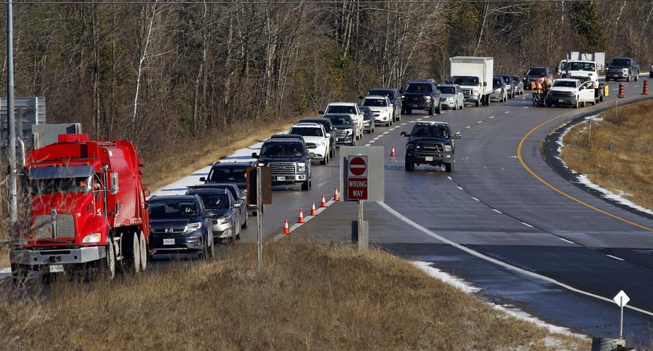Serious single vehicle crash closes Highway 115
