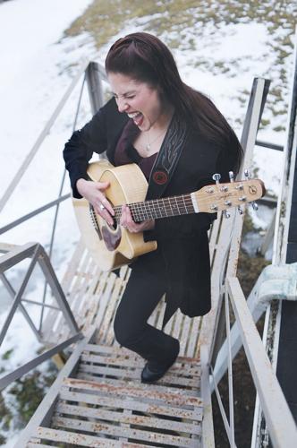 PETERBIO: Lindsay Barr