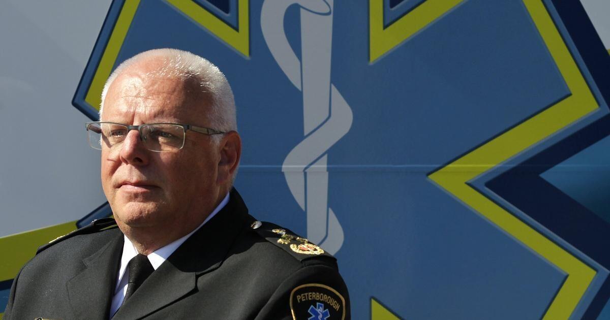 Peterborough Paramedics chief announces plans to retire