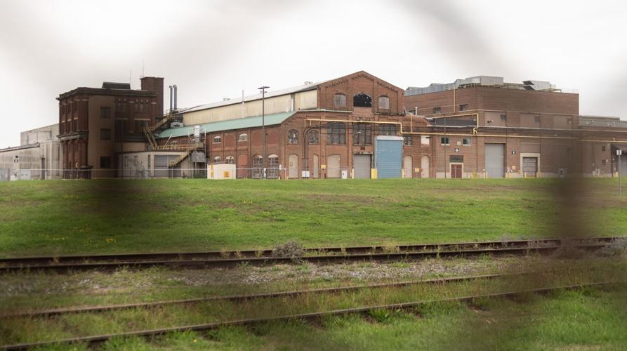 Environment minister responds to Mayor Leal on GE demolition