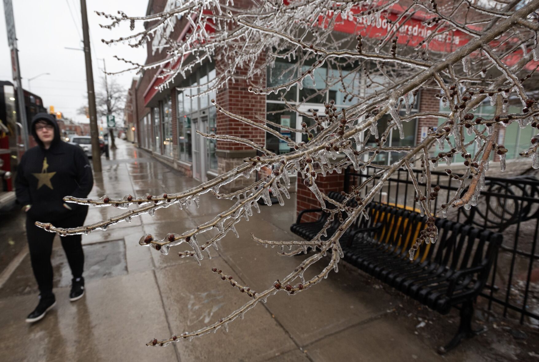 Ice storm causes Peterborough to issue state of emergency