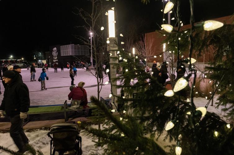 Community gathers to celebrate tree lighting ceremony
