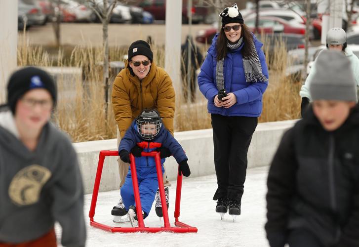 Skaters pack the Quaker Foods City Square skating rink