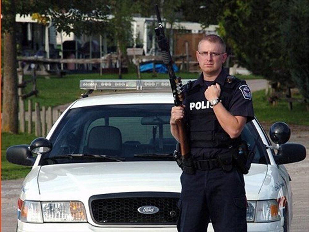 Crown wants conditional sentence for Lindsay cop who admitted he stole ...