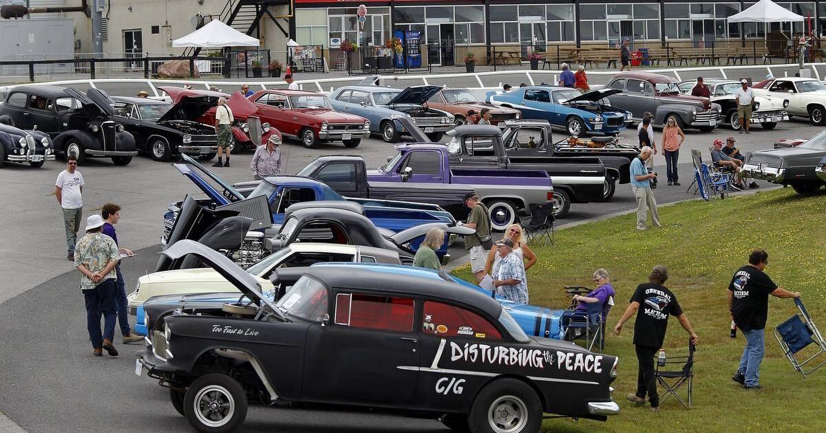 Photos: Classic cars on display at Bewdley and Millbrook Lions Classic ...