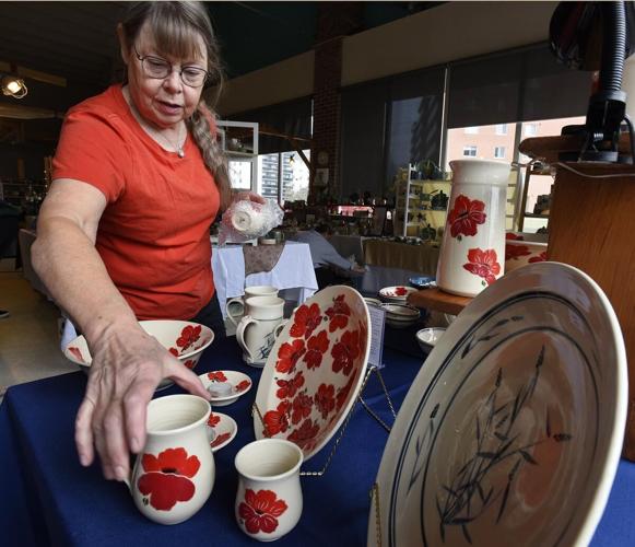 Kawartha Pottery Guild will be hosting a holiday sale