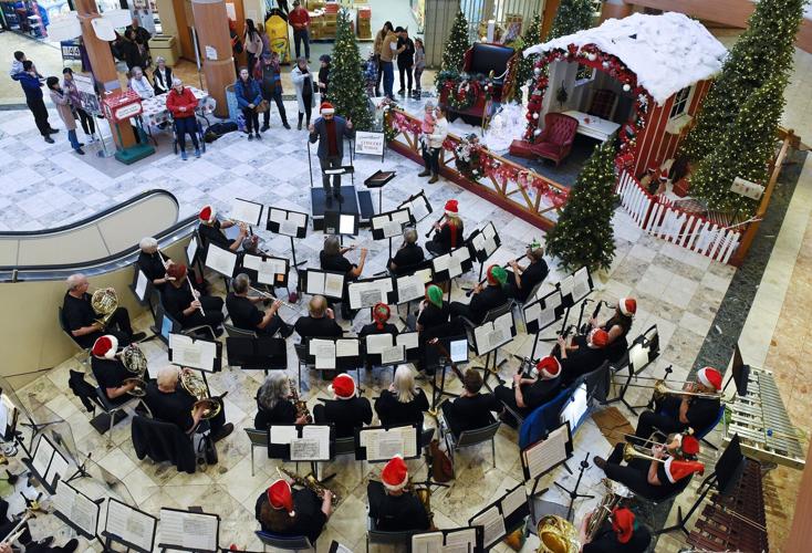 Peterborough Concert Band performs Christmas concert