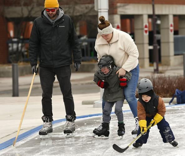 Skaters pack the Quaker Foods City Square skating rink