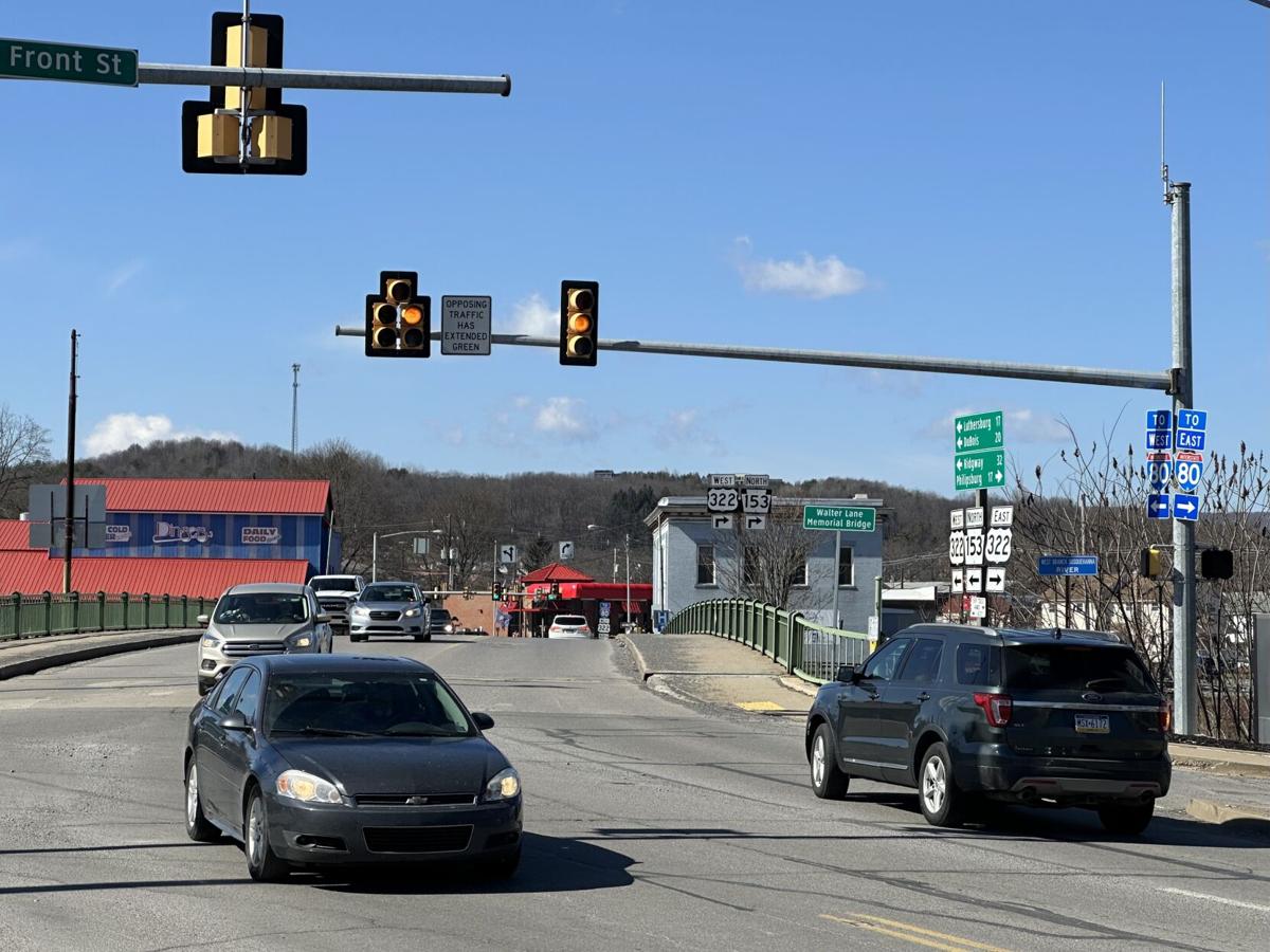 clear the intersection traffic light