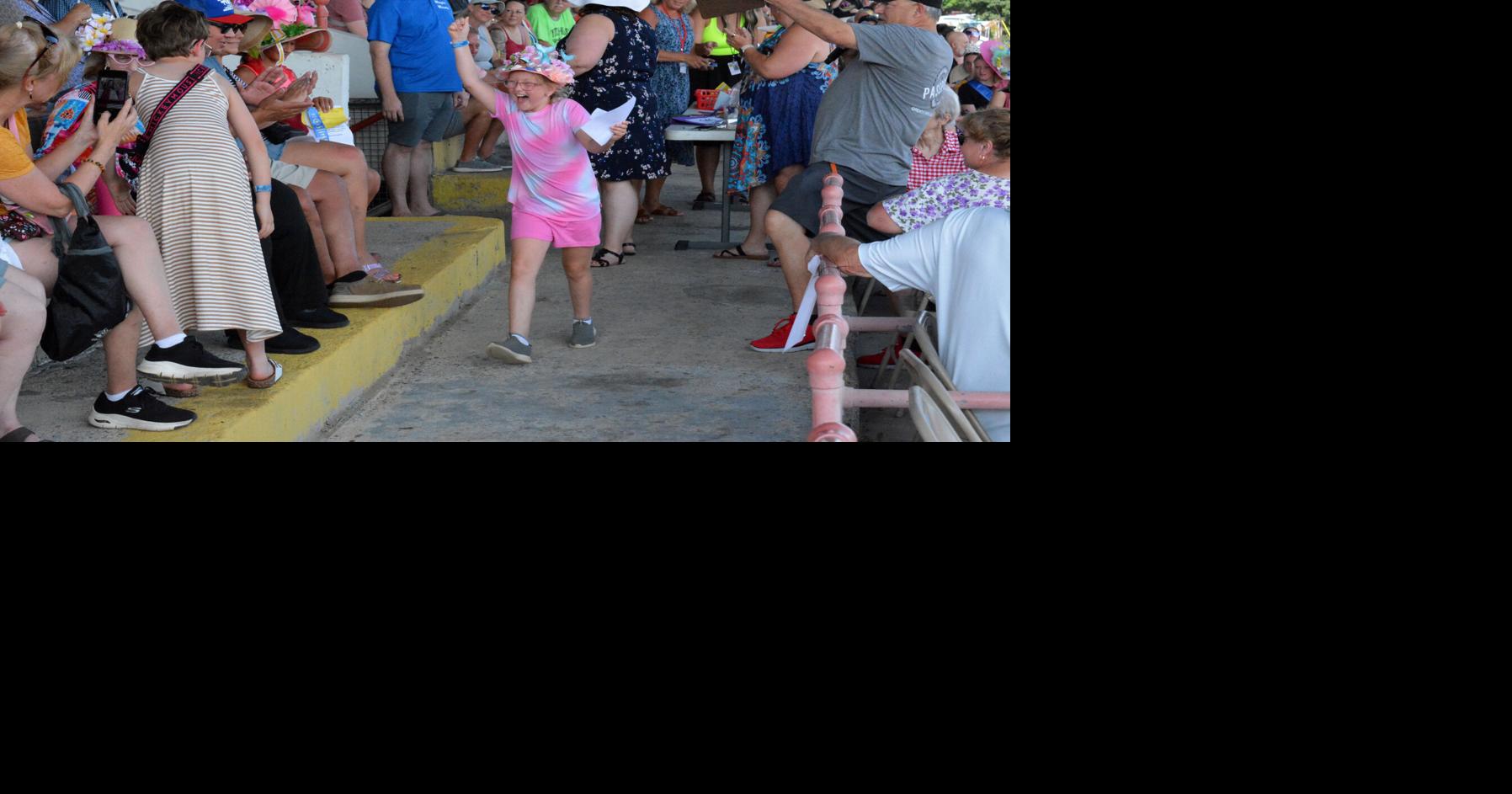 Annual Derby Hat Day Contest brings plenty of creative hats | Local ...