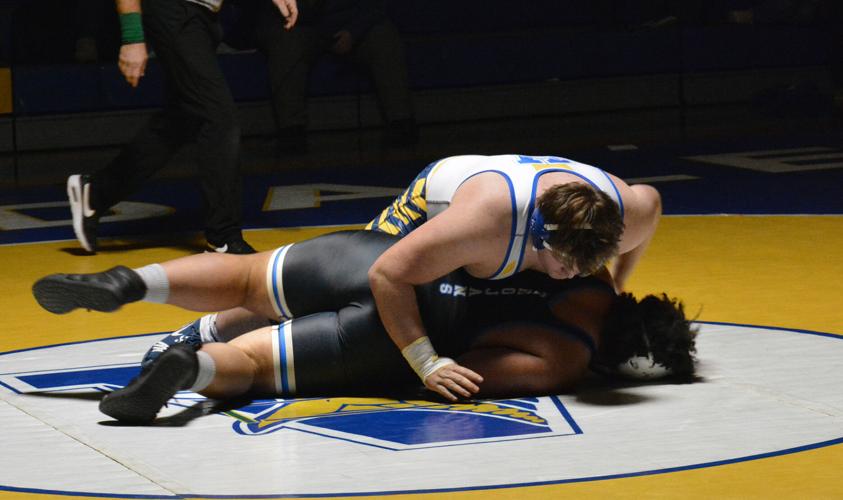 Vikings pin Mount Union on senior night, 41-21 | Sports ...