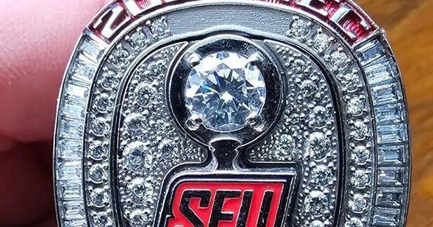 Clearfield's Timothy Evilsizor receives Saint Francis championship ring ...