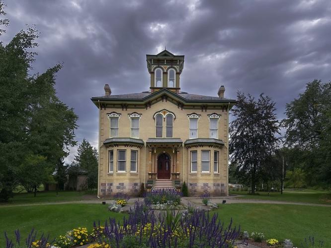 Castle Kilbride lends spectral charm to comedic reality show