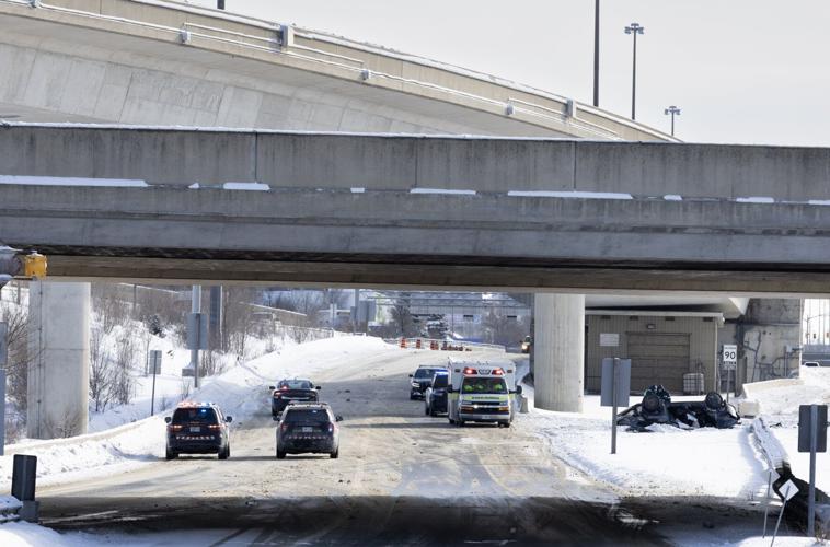 Vehicle plunges off Highway 7/8 flyover in Kitchener