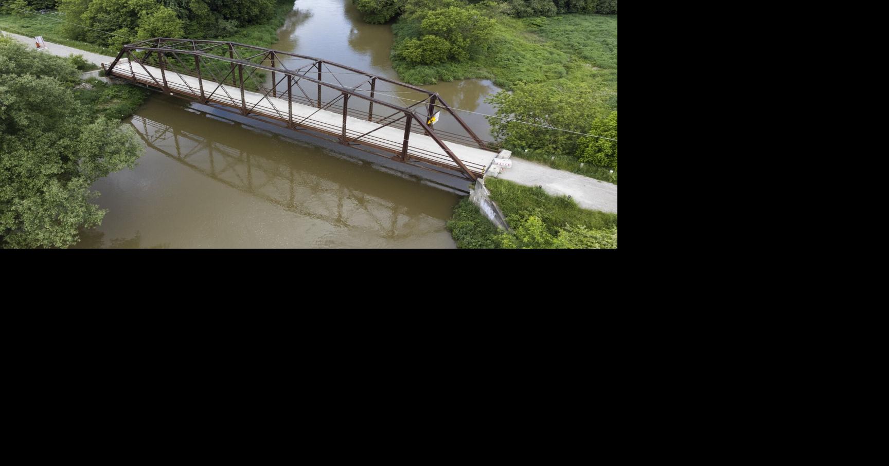 Wilmot bridge could stay open to pedestrians, light vehicles