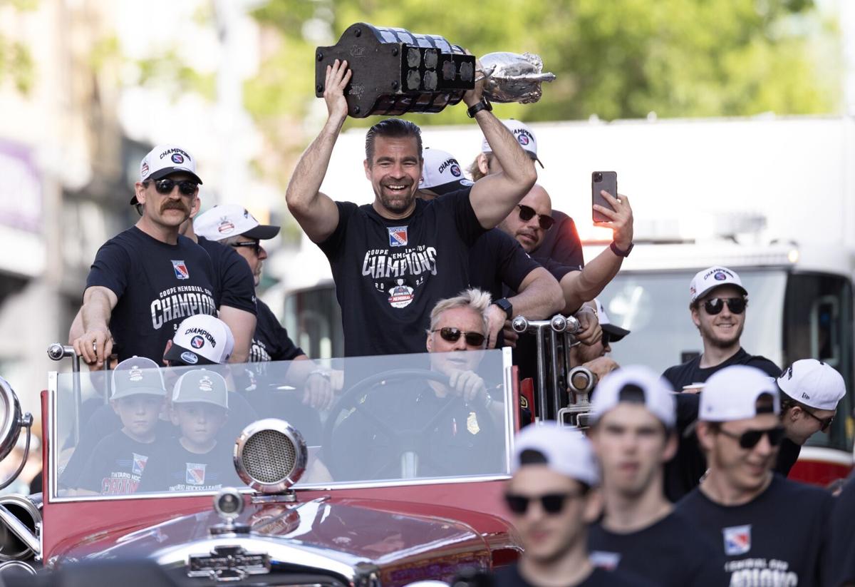 Thousands of Kitchener Rangers welcome home Memorial Cup