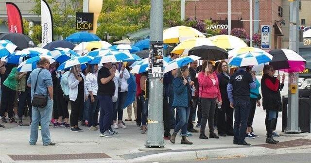 The march of 1,000 umbrellas