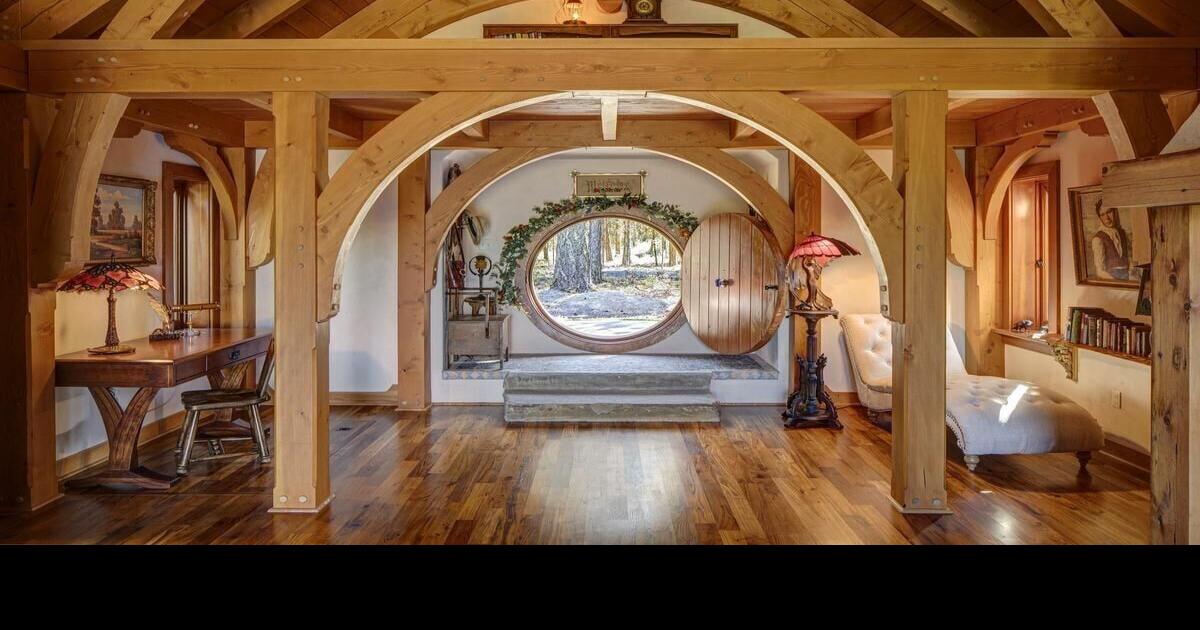 Hobbit House on Dragonfly Knoll, Mosier, Ore.