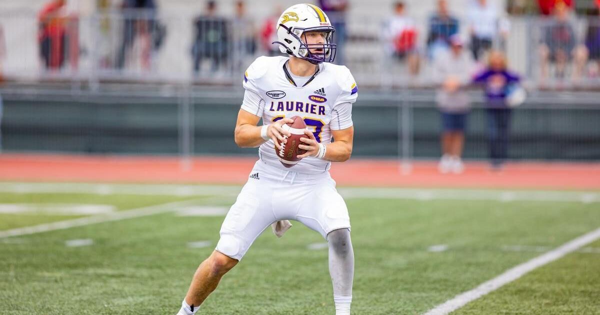 Golden Hawks stay perfect with win over Gee-Gees