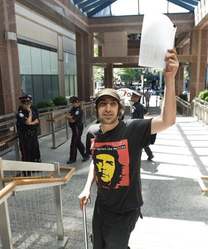 Ichim sues police over G20 summit charges