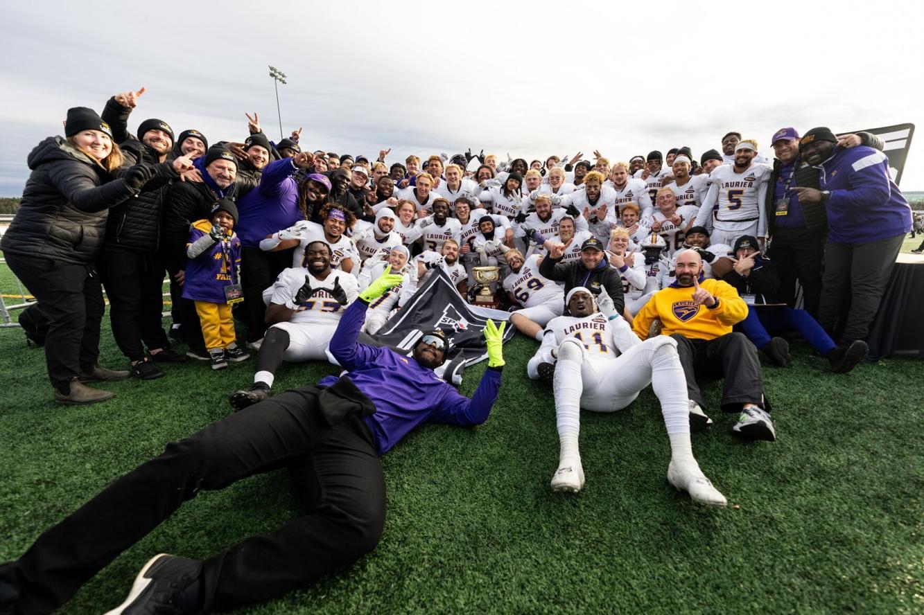 Golden Hawks advance to Vanier Cup national championship