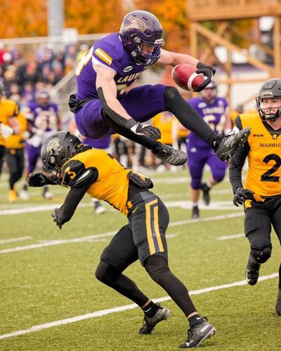 Laurier dominates Waterloo in OUA football playoff mismatch