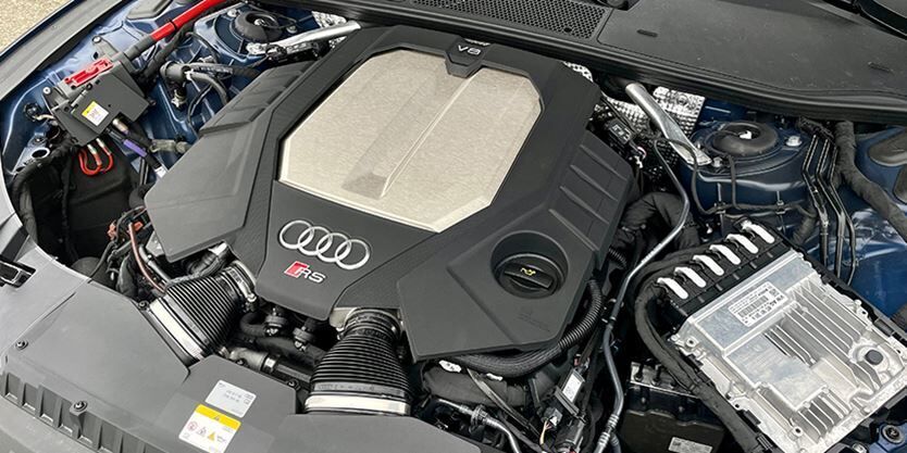 First Drive - 2024 Audi RS 6 Avant Performance and RS 7 Sportback ...