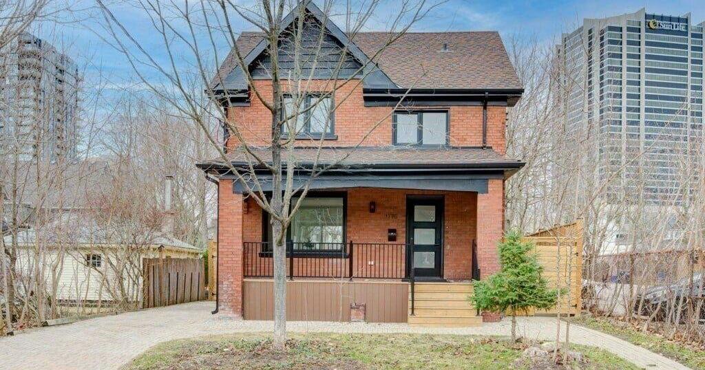 Location, location and loft highlights of rare Waterloo gem