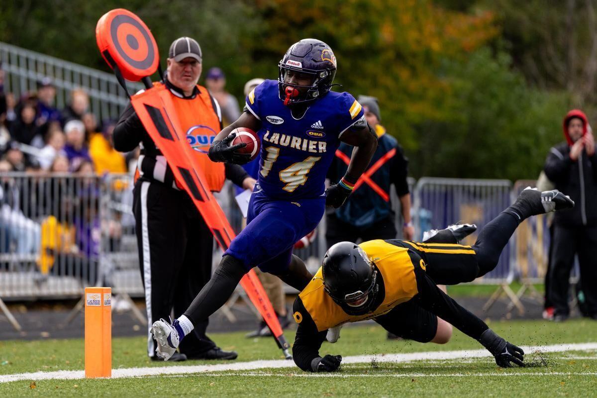 Laurier dominates Waterloo in OUA football playoff mismatch