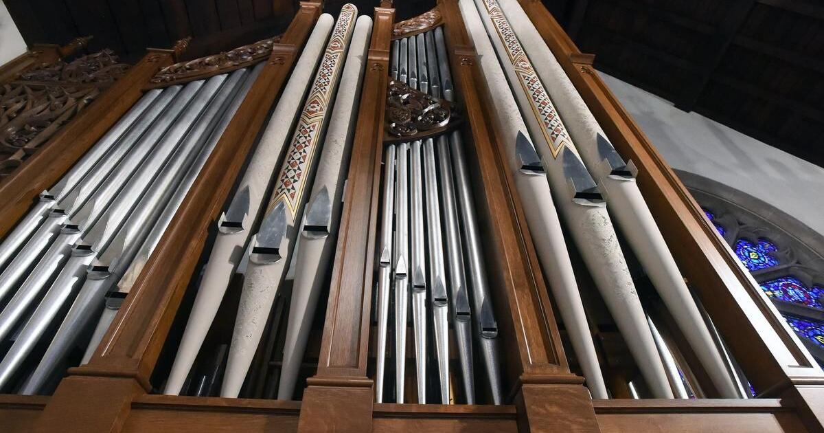 Here’s your chance to explore a big pipe organ