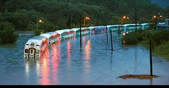 Hundreds rescued from flooded GO train