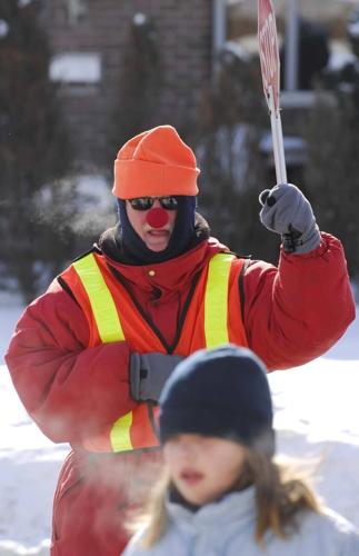 Lifetimes: Clown-nosed crossing guard sang, danced, brought joy to ...