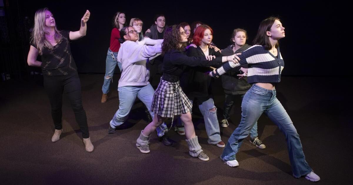 High school drama students bounce back after pandemic