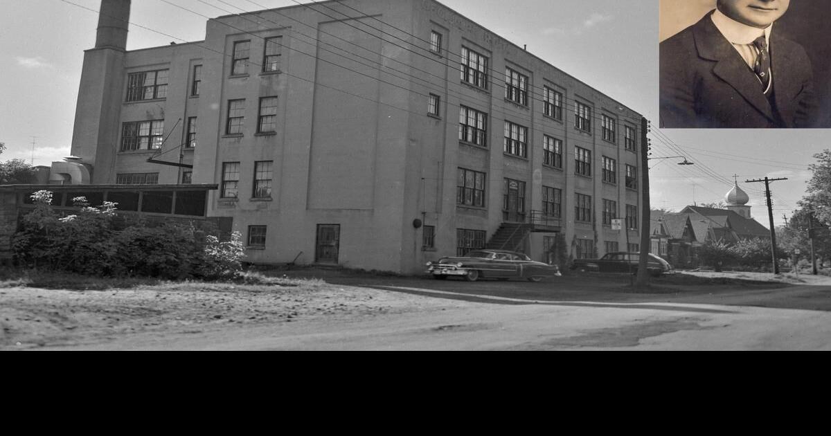 Flash From the Past: Classic clock cases from George J. Lippert