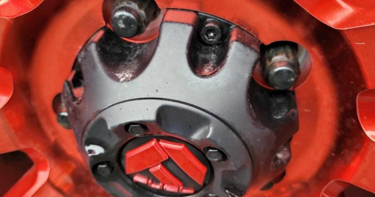 Ask a Mechanic: Captive cap screws a bind