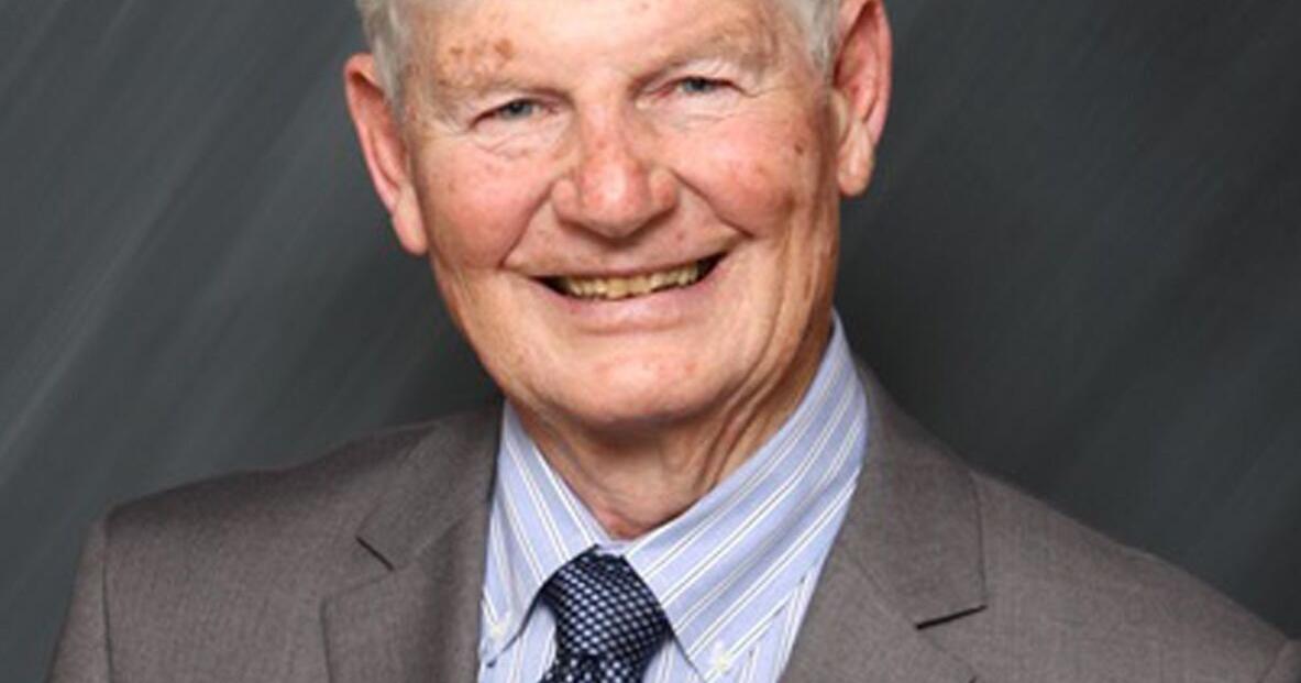 Former Kitchener mayor Rosenberg running for Toronto council seat