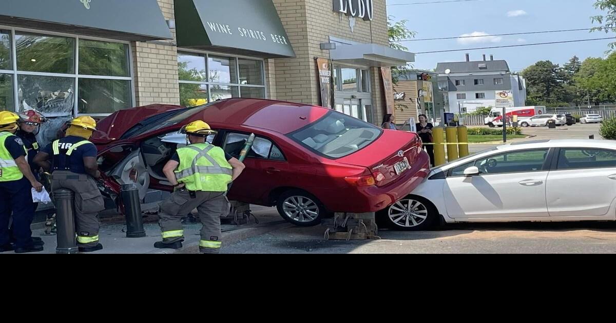 Driver crashes into LCBO in Kitchener