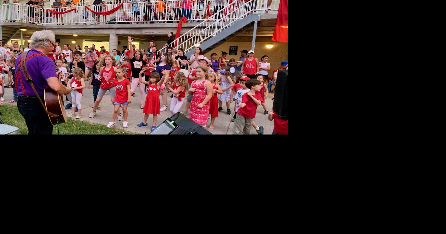 Kitchener to throw party thanking entertainer Erick Traplin