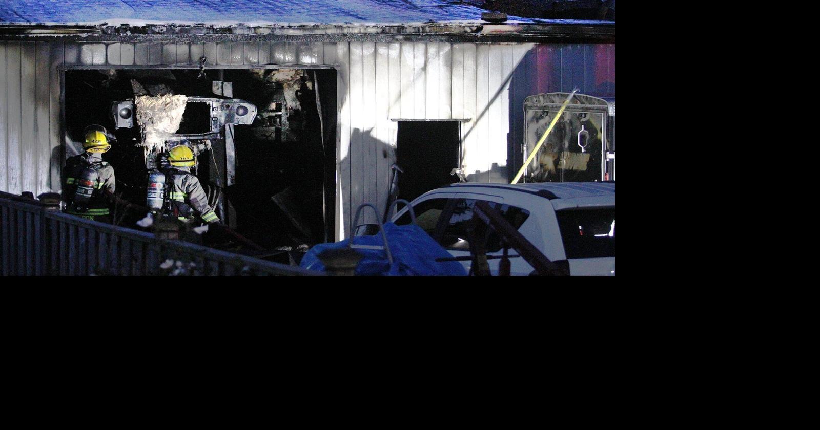 Fire guts garage, smoke blankets neighbourhood in Cambridge