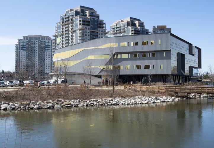 Perimeter researcher chooses Waterloo over California