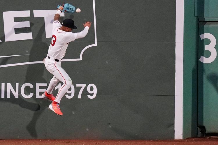 Michael Harris II homers, has 4 hits to help Braves outlast Red Sox 7-6