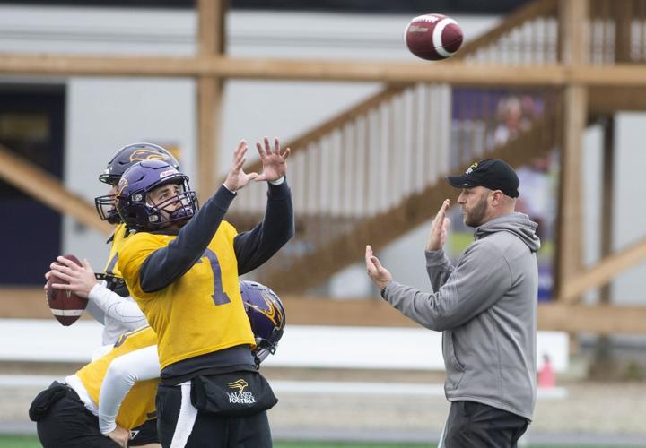 Laurier hits the road for Vanier Cup showdown with Laval