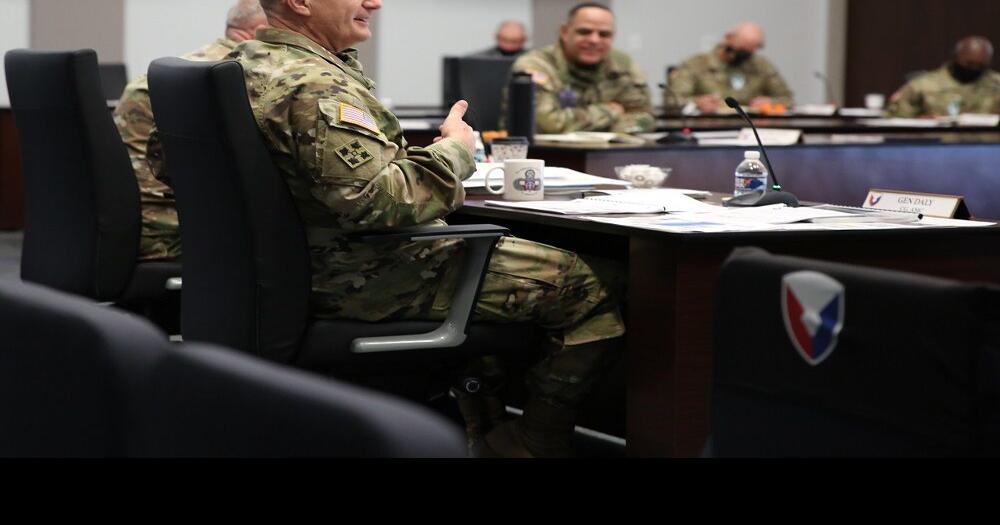 Senior commanders on course with strategic vision | Military Scene ...